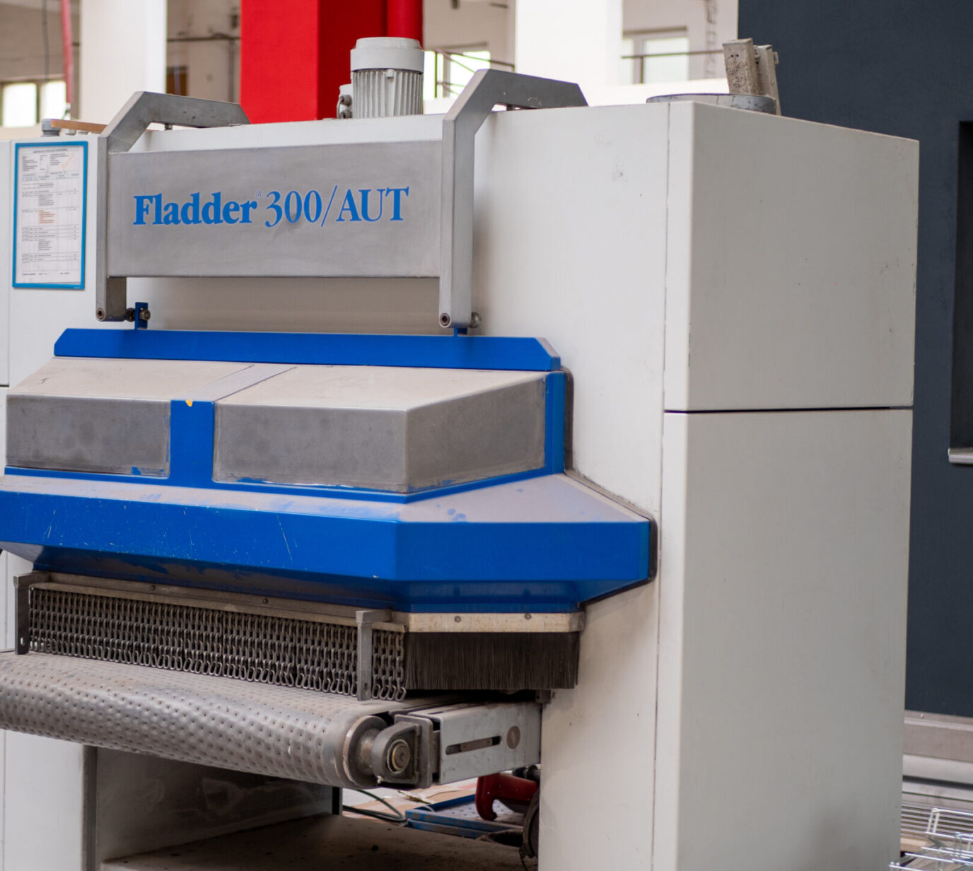 FLADDER 300/AUT | PROSTOR-design s.r.o.